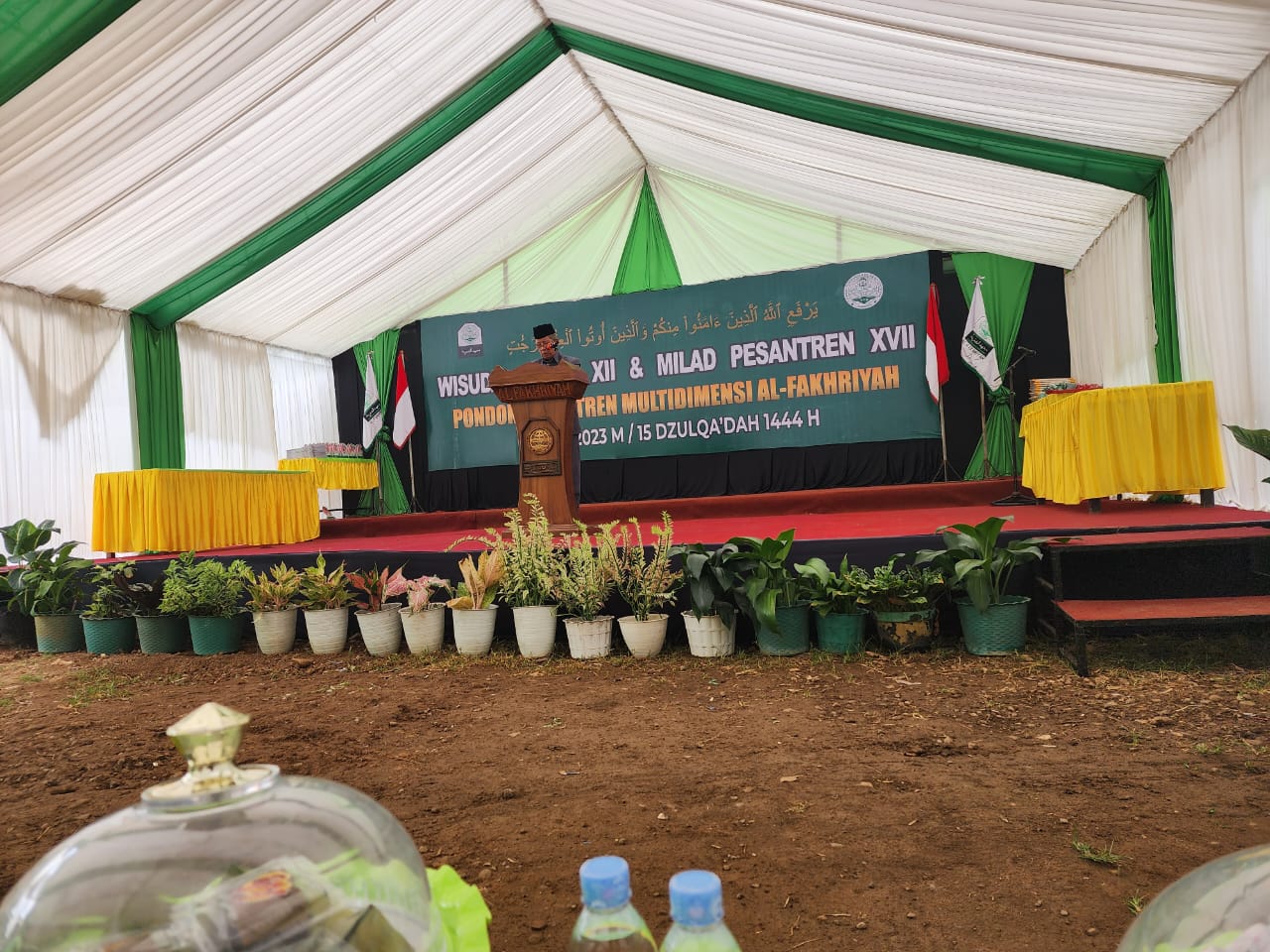 Wisuda Santri Al Fakhriyah: Ketum MUI Baca Kitab dan Uji Hafalan
